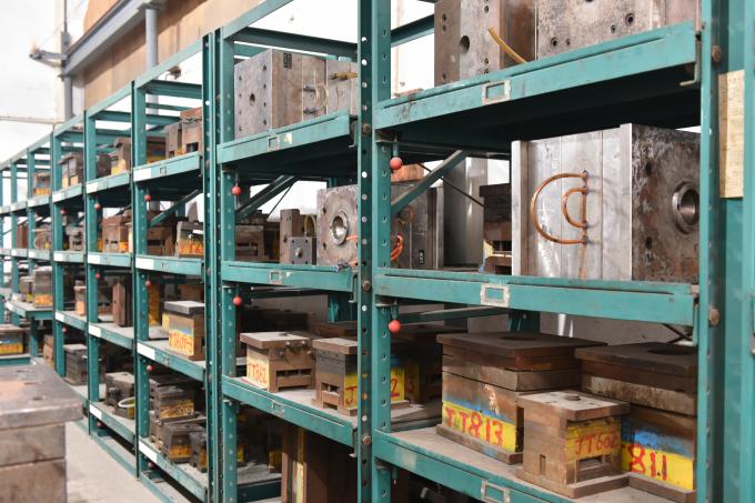 China Yuyao Jingtao Hardware Co.,Ltd. factory production line